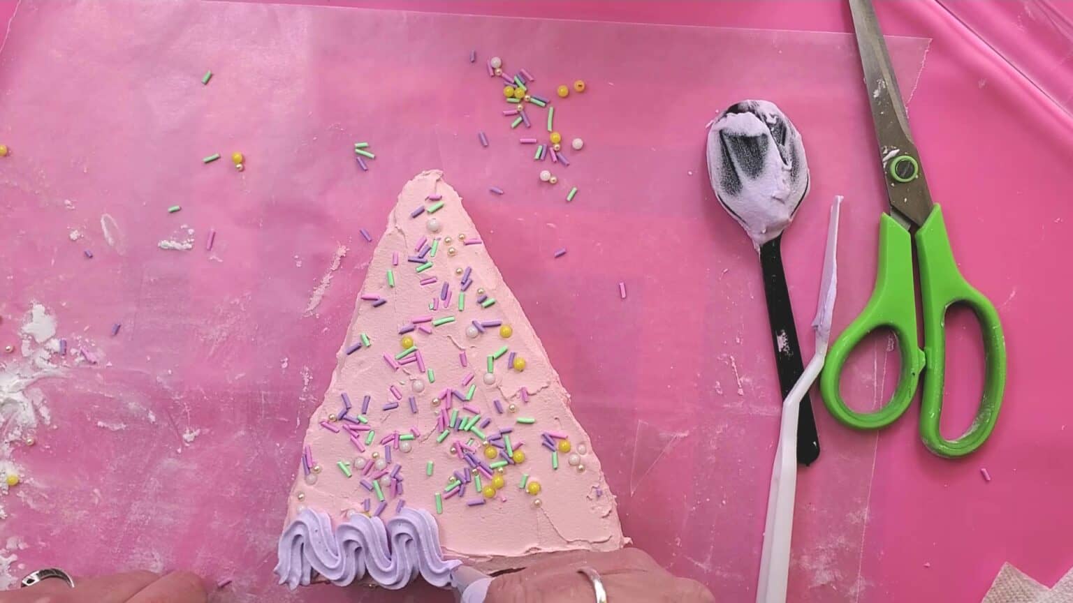 How To Make A Fake Cake Birthday Gift Box (+ Free Template) - Cassie ...