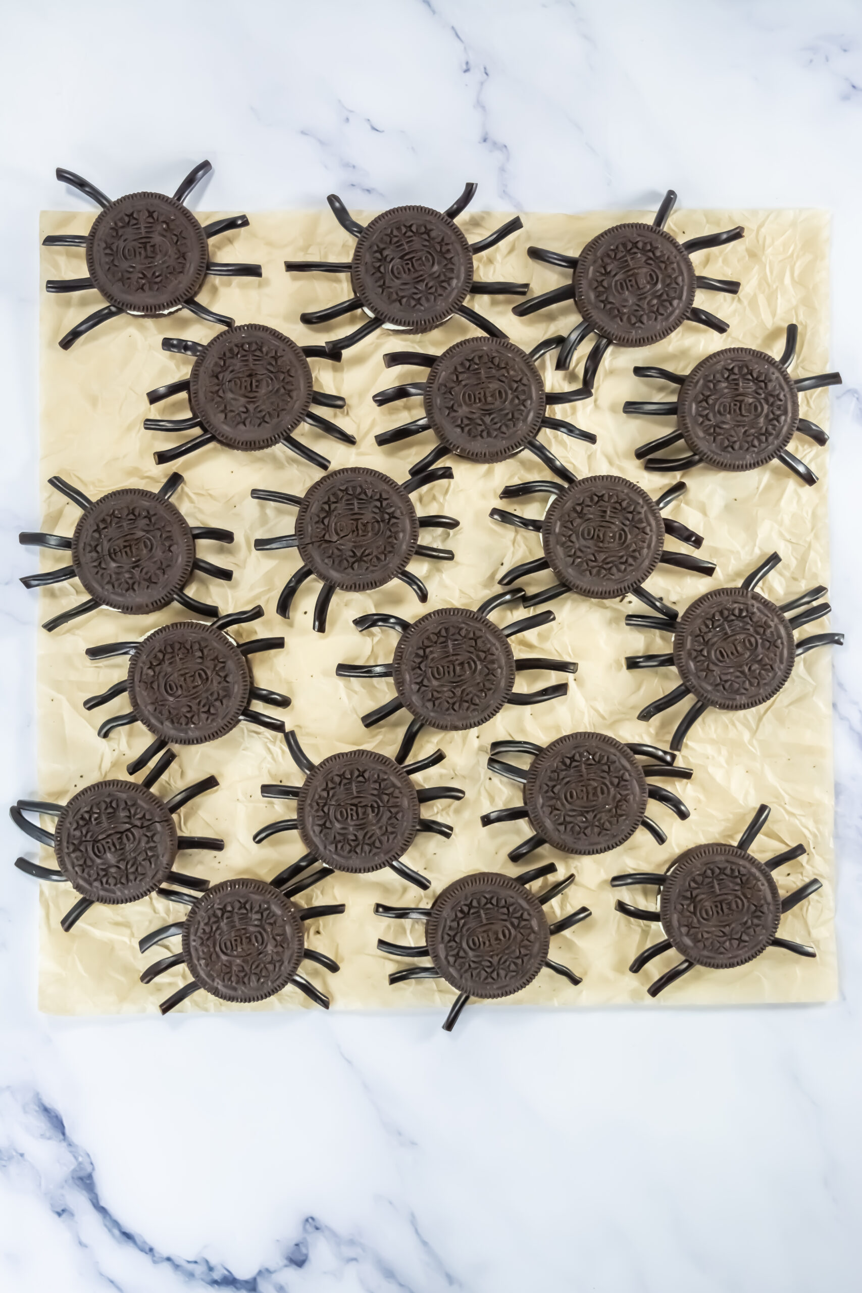 Easy & Cute Spider Oreos - Fun No-Bake Halloween Snack for Kids ...
