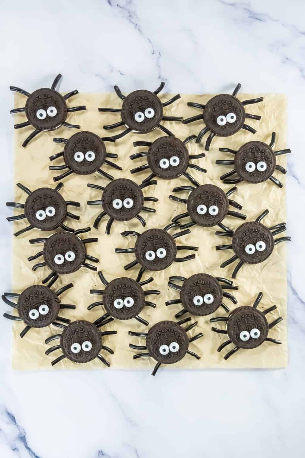 Easy & Cute Spider Oreos - Fun No-Bake Halloween Snack for Kids ...